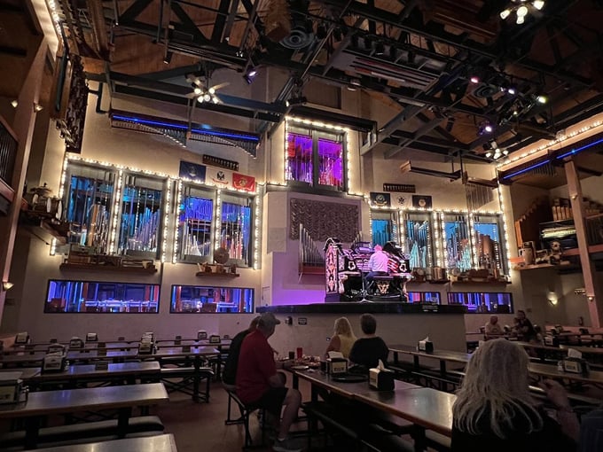organ stop pizza 4