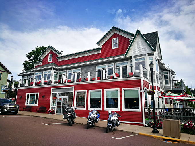 pier plaza restaurant 1