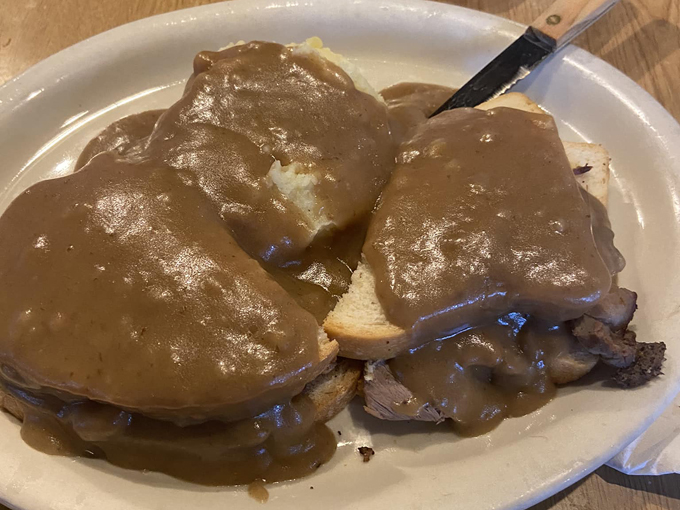 pine cone travel plaza 6