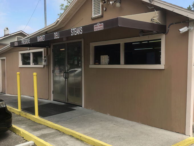 pinegrove market & deli 1