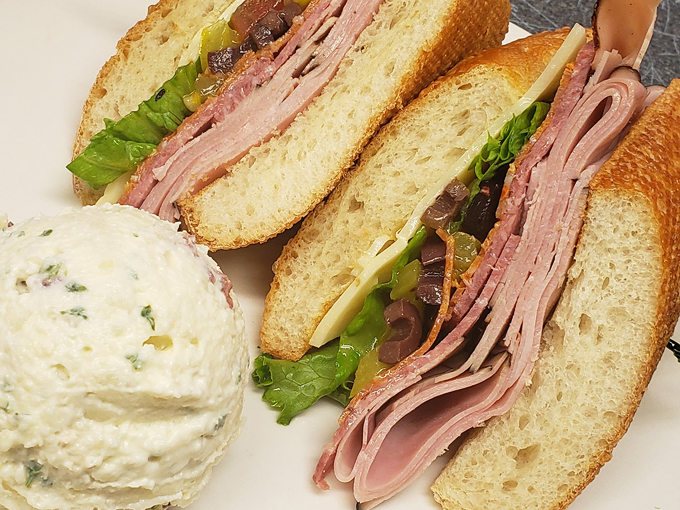 pinegrove market & deli 5