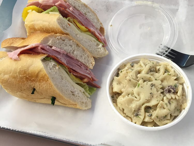 pinegrove market & deli 7