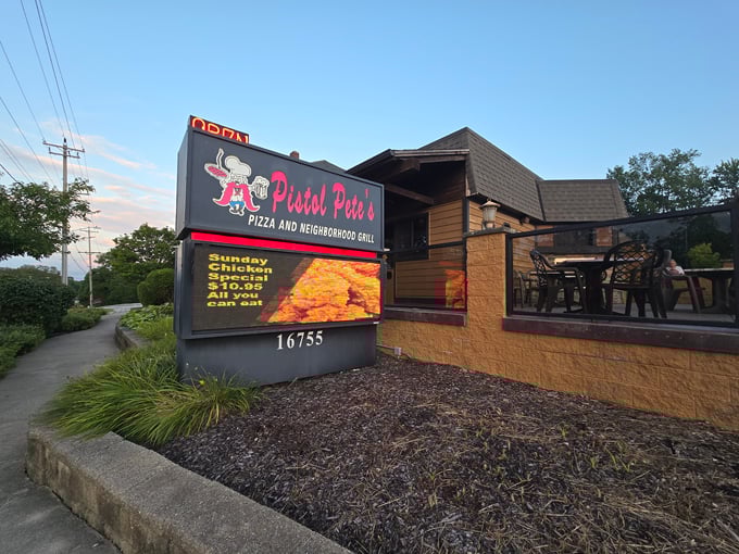 pistol pete's pizza and grill 1