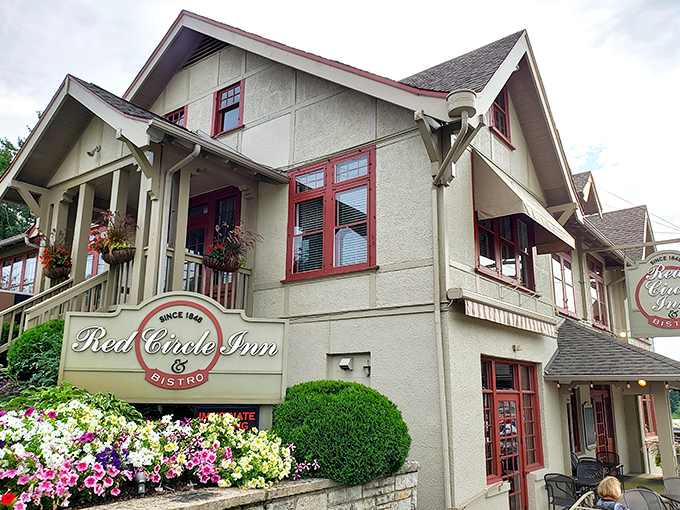 red circle inn & bistro 1