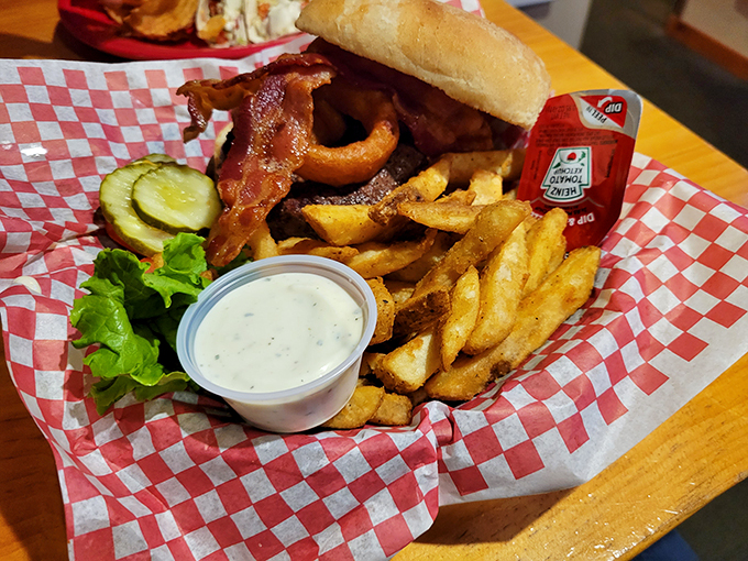 red pines bar & grill 5