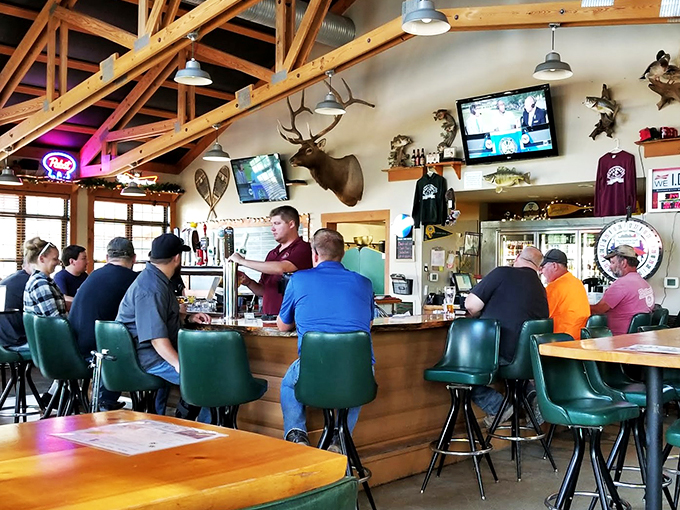 red pines bar & grill 9