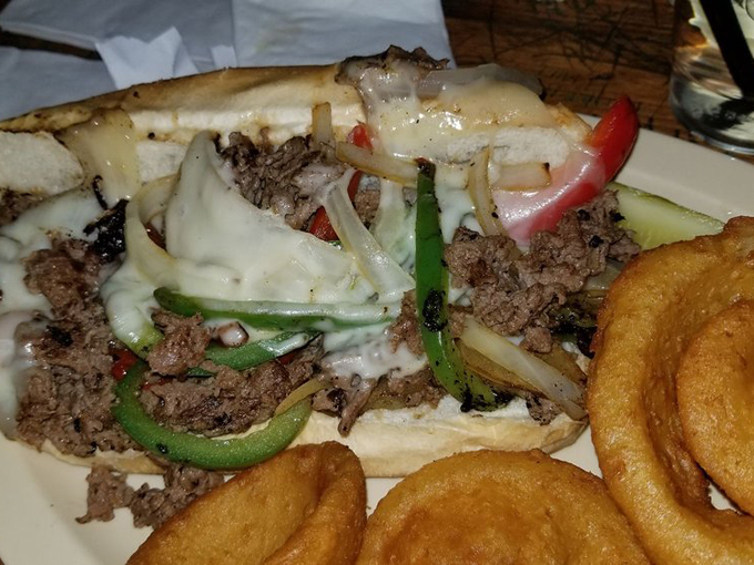 roadrunner restaurant & saloon 3