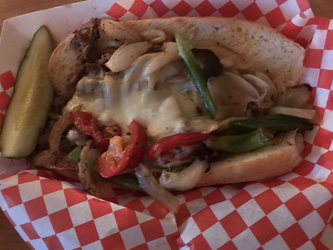 roadrunner restaurant & saloon 4