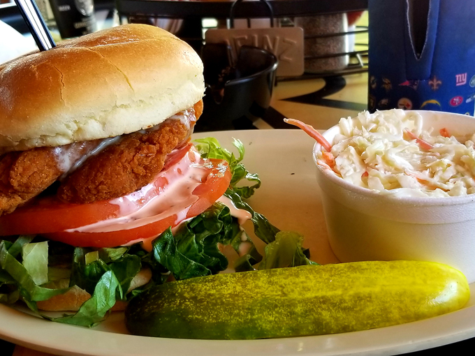 roadrunner restaurant & saloon 6