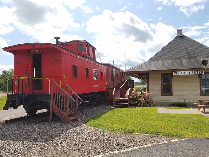 rusk county visitor center 1