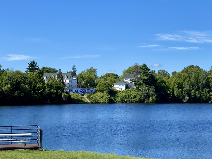 rusk county visitor center 7