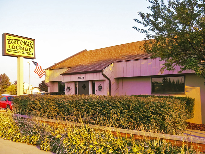 rusty nail lounge 1