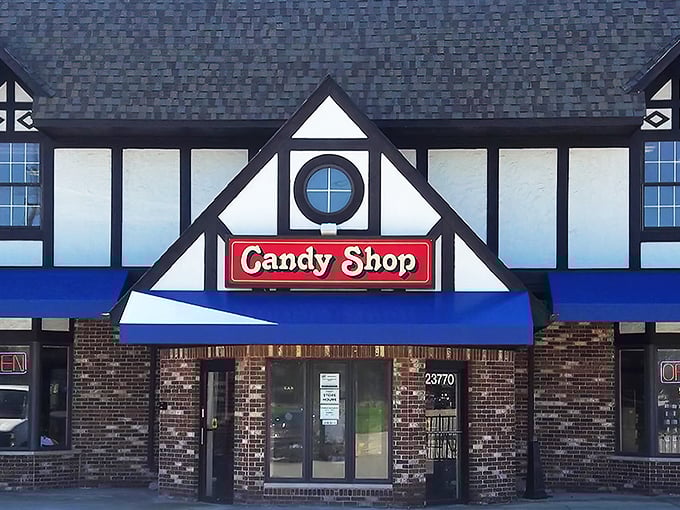 sanders chocolate & ice cream shoppe 1