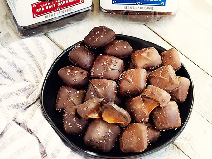 sanders chocolate & ice cream shoppe 3