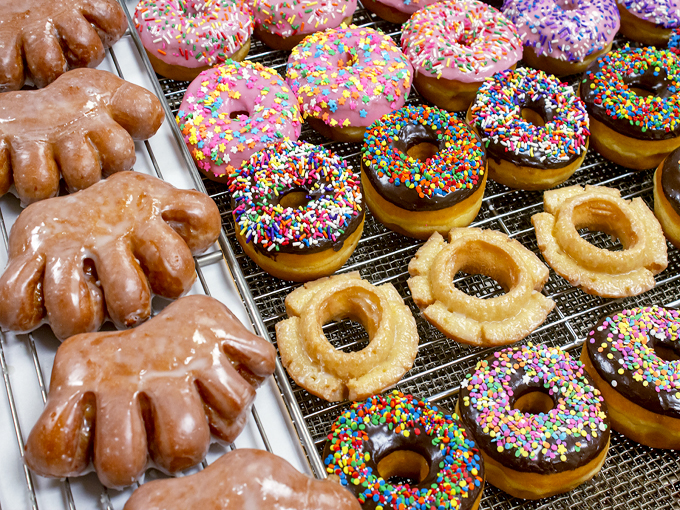 somethin' sweet donuts 3