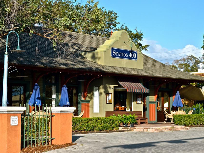 station 400 1