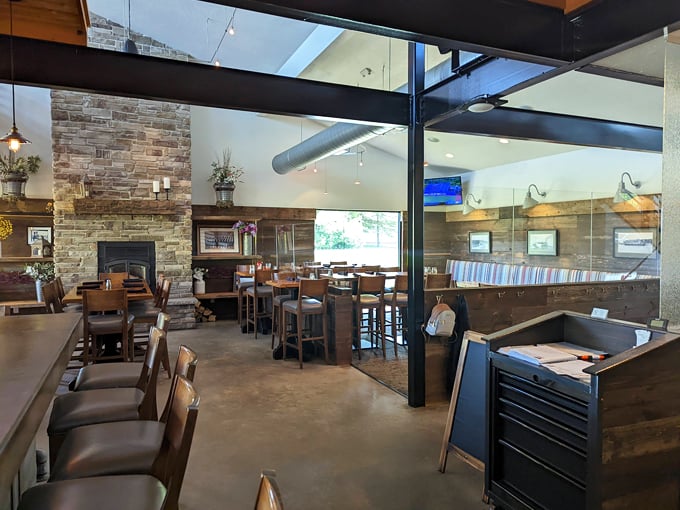 tj's harbor restaurant 2