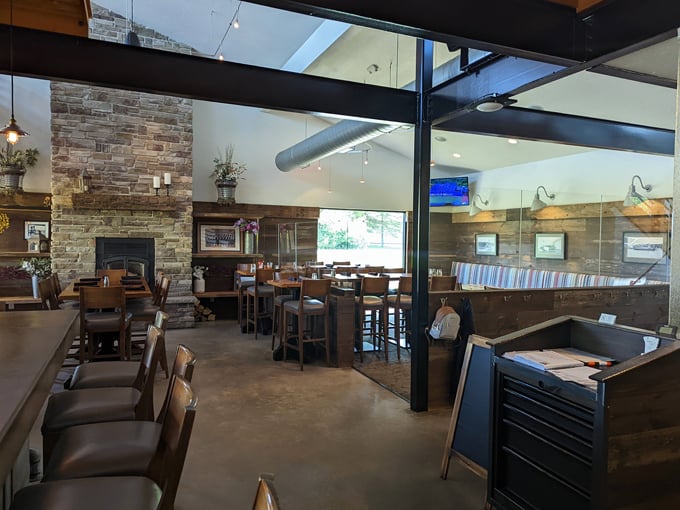 tj's harbor restaurant 2