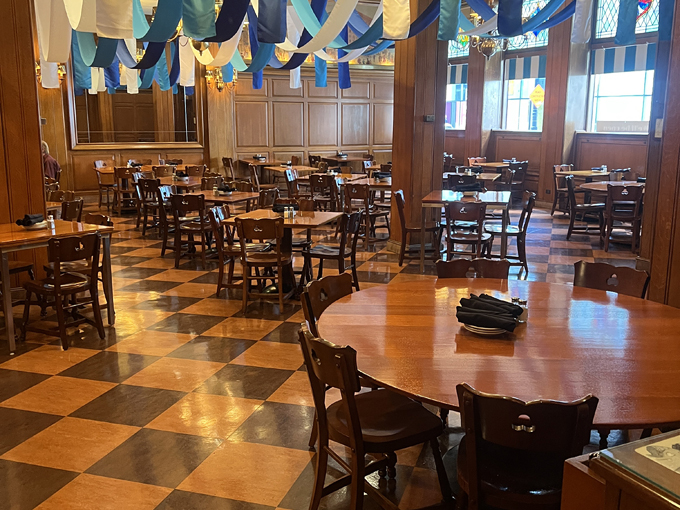 the berghoff restaurant 9