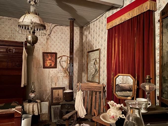 the birdcage theatre in tombstone, arizona 3