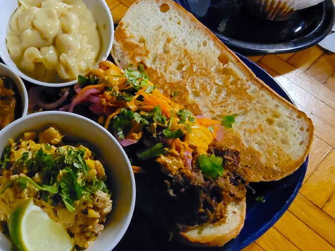 the blue duck barbecue tavern 5