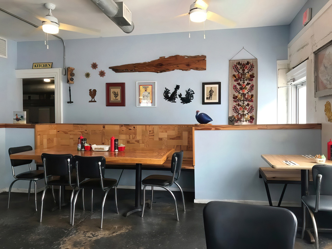 the blue hen caf&eacute; 2