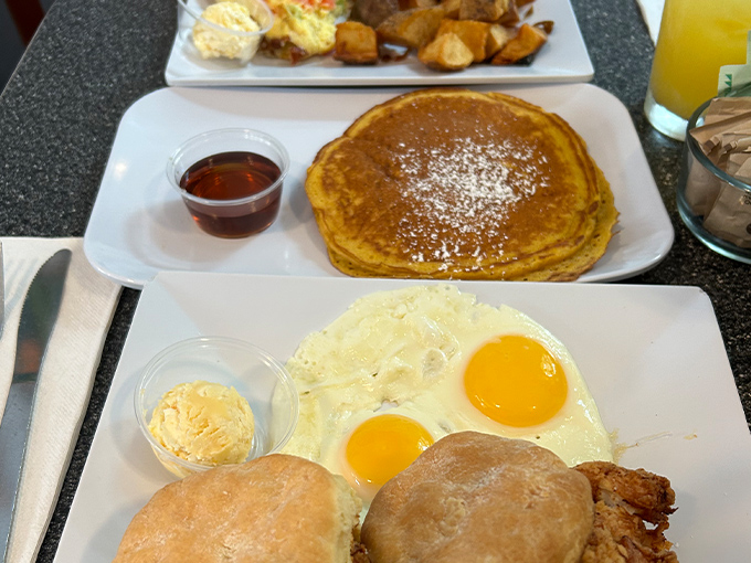 the blue hen caf&eacute; 9