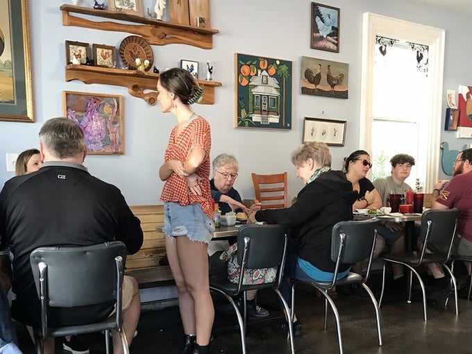 the blue hen caf&eacute; 9