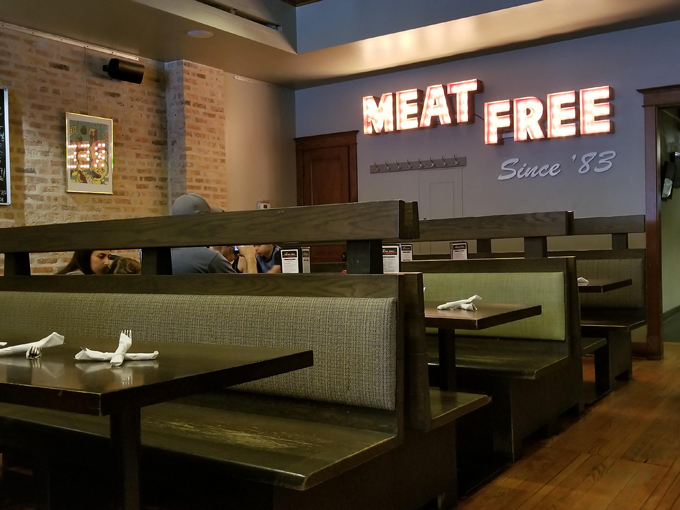 the chicago diner, logan square 3