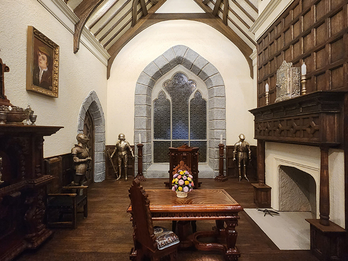 the mini time machine museum of miniatures 3