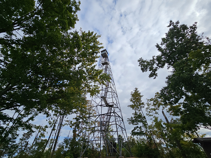 the mountain fire lookout tower 4