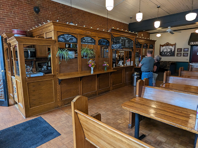 the pearl ice cream parlor 2