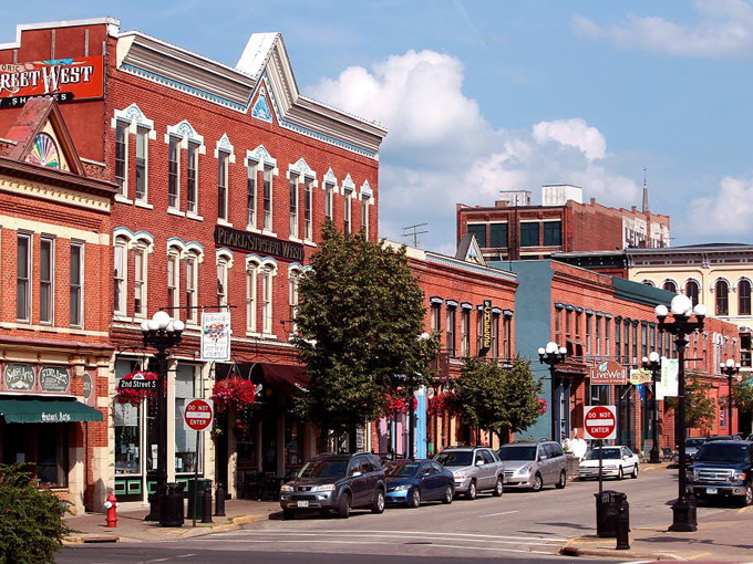 the pearl ice cream parlor 7