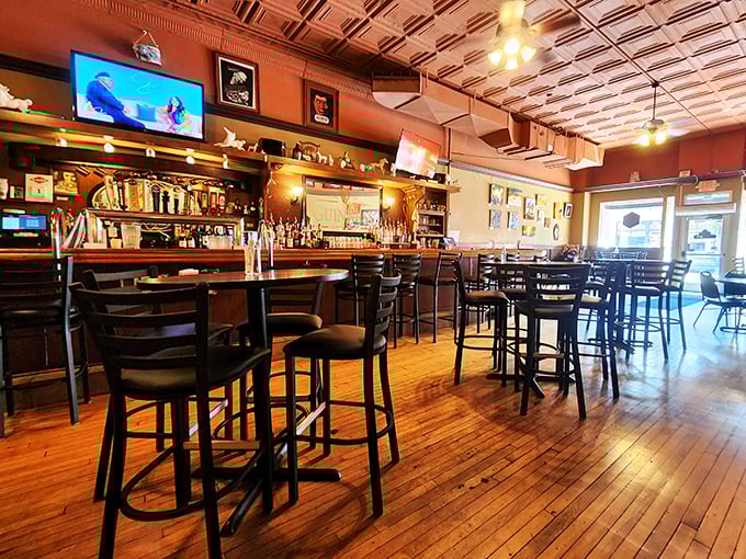 the white horse restaurant & bar 2