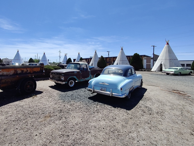 the wigwam motel in holbrook, arizona 6