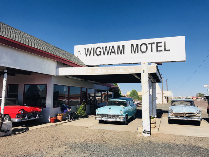 the wigwam motel in holbrook, arizona 7