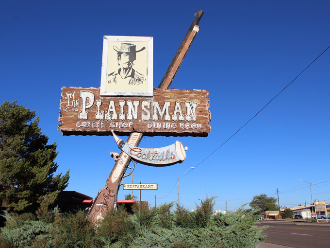 the wigwam motel in holbrook, arizona 8