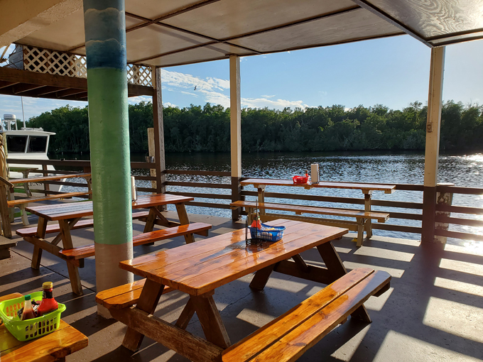 triad seafood cafe 2