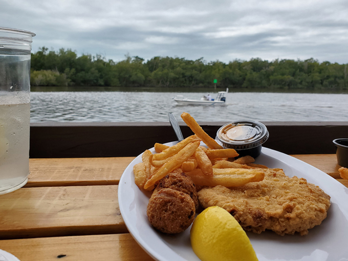 triad seafood cafe 4