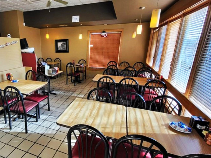 uncle tom's pancake house 2