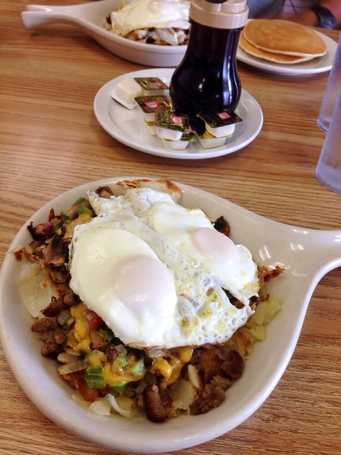 uncle tom's pancake house 3