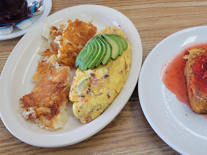 uncle tom's pancake house 5