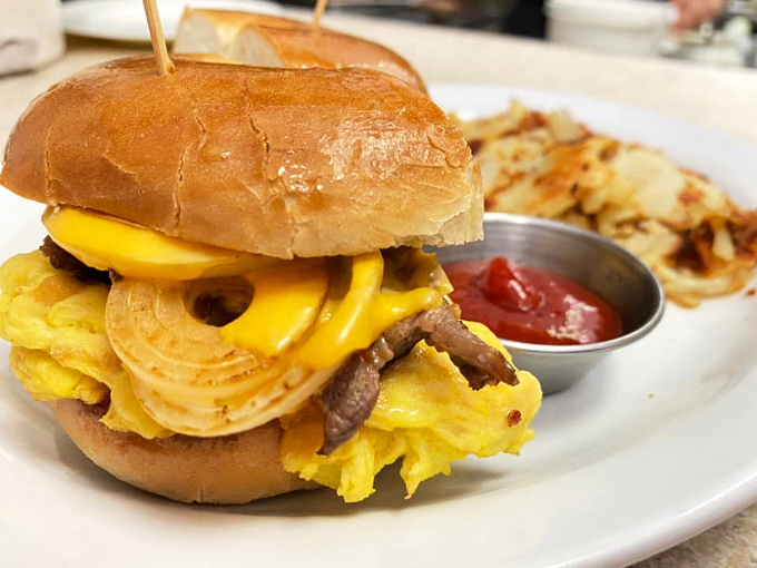 uncle tom's pancake house 7