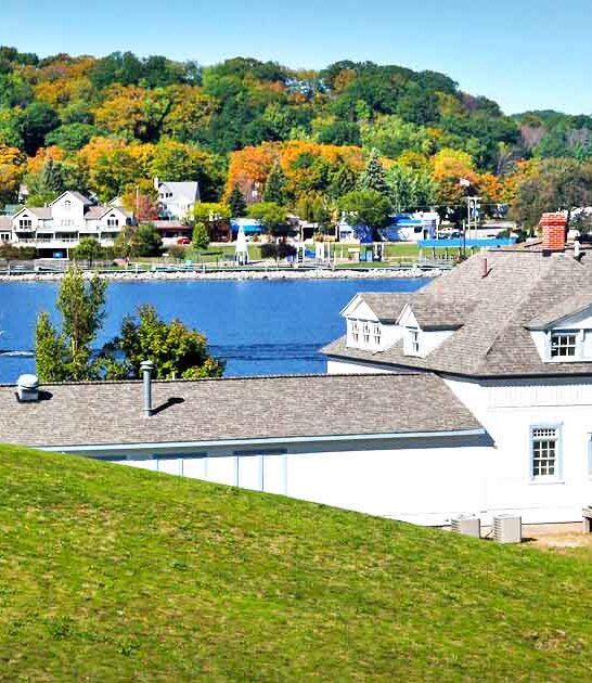 beautiful lakeside village michigan ftr