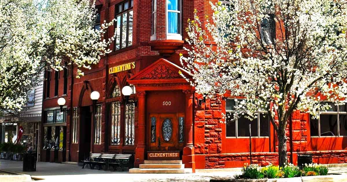 This Historic Bank In Michigan Hides One Of The Best Restaurants In The ...