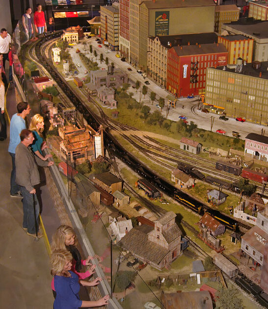 indoor train display ohio ftr