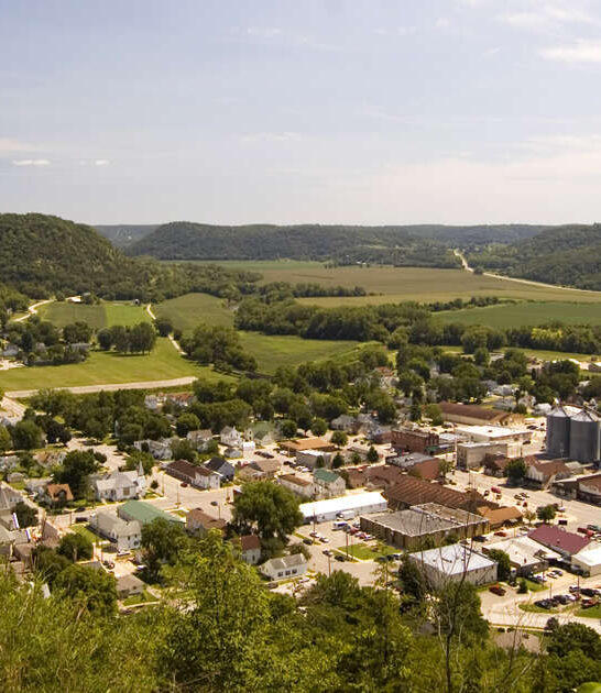 picturesque town minnesota ftr