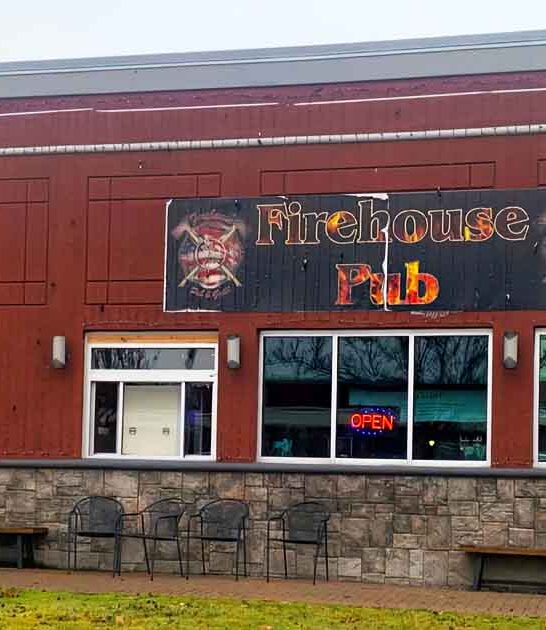 pizza unassuming michigan restaurant ftr