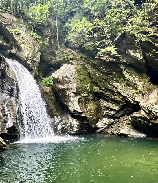 short trail waterfall vermont ftr