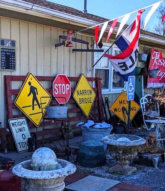 tiny illinois antique store ftr